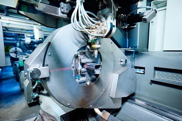 VDL CropTeq, robotics for deleaving, Pruning, Harvesting